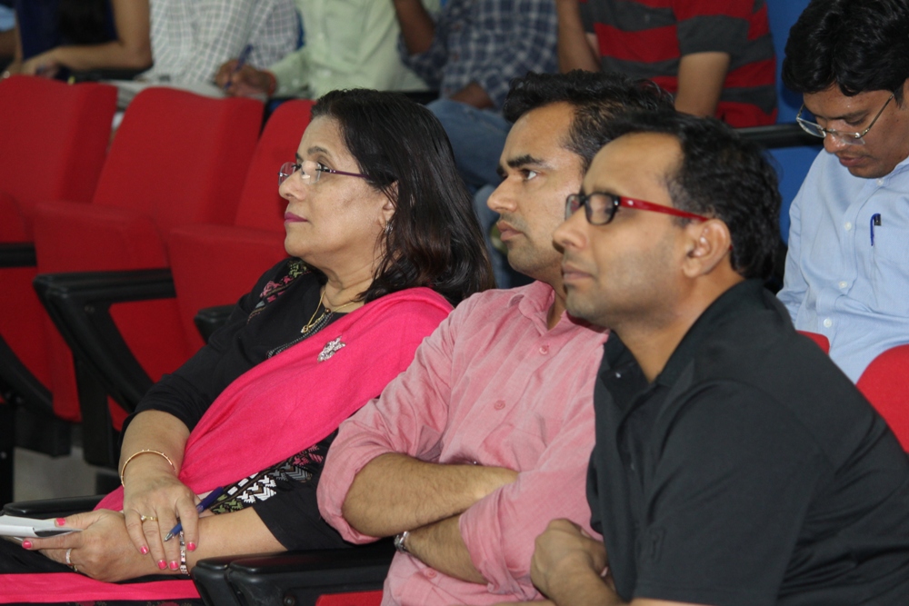 Lectures by visiting international speakers - National Institute of ...