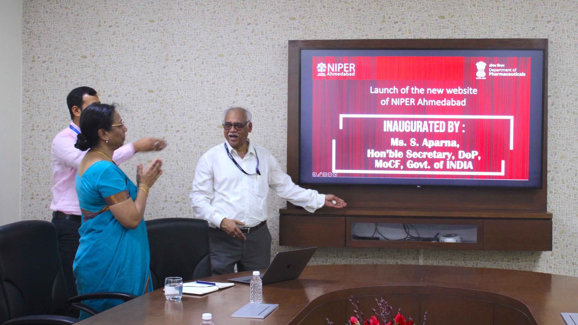 Unveiling NIPER Ahmedabad's new Website by Secretary DoP - National ...